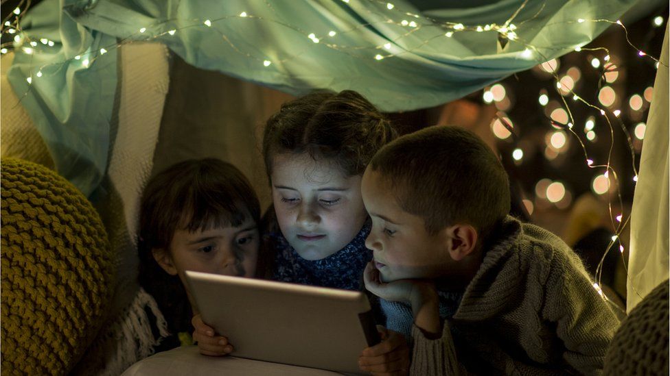 Things to do indoors: Easy recipes, craft ideas and indoor games and ...