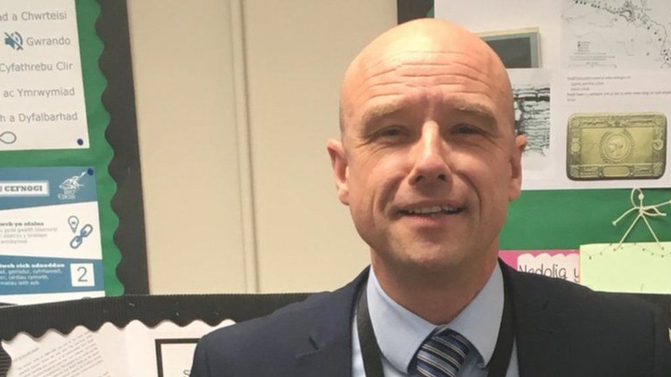 Cronfa ganser yn cyrraedd y nod wedi 'rhodd arbennig' - BBC Cymru Fyw