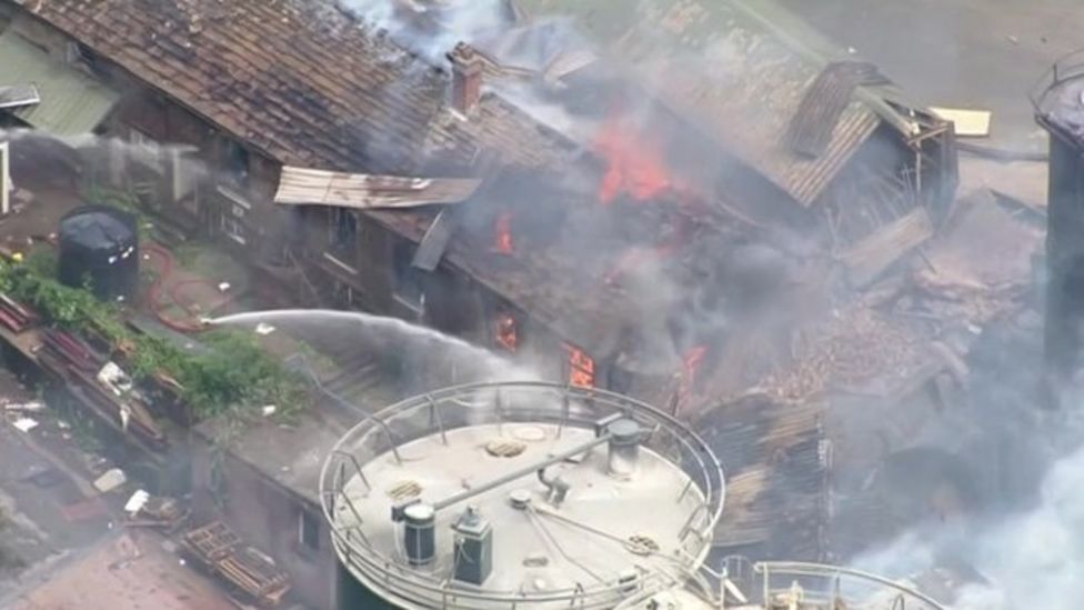In pictures: Bosley mill blast 'scene of devastation' - BBC News