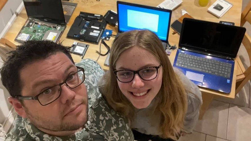 Histon dad and daughter upgrade 100 home-school laptops - BBC News