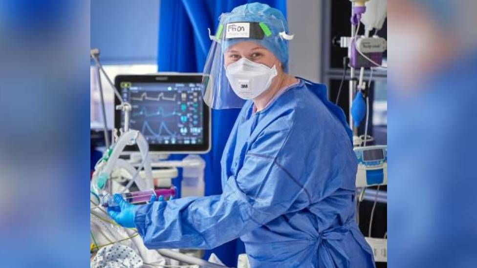 Coronavirus: Students' stories of working on NHS front line - BBC News