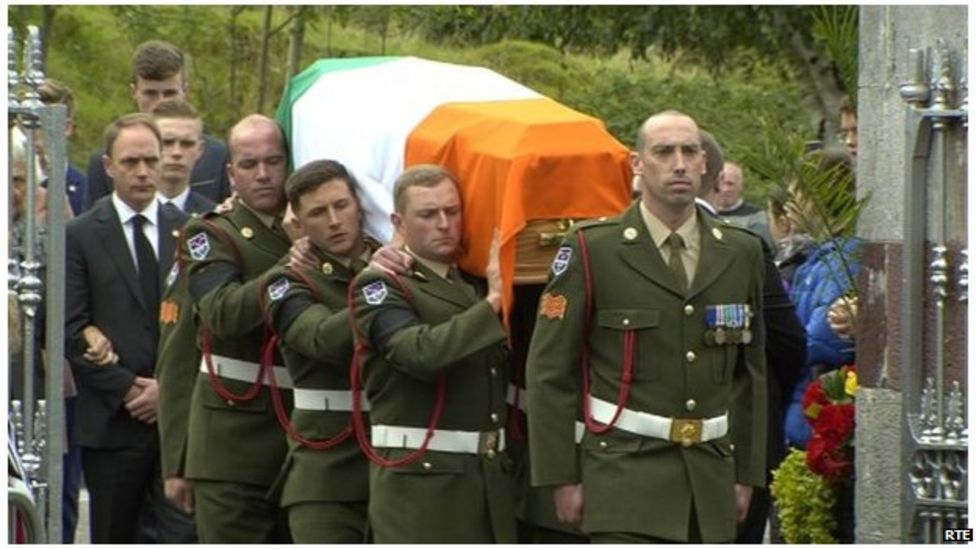 Thomas Kent: State funeral is held for 1916 rebel in County Cork - BBC News