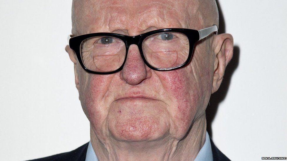 Observer film critic Philip French dies at 82 - BBC News