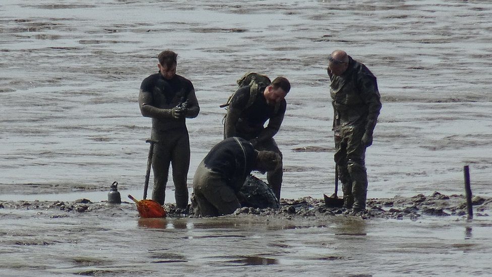 Old buoy sparks bomb scare on Weston-super-Mare beach - BBC News