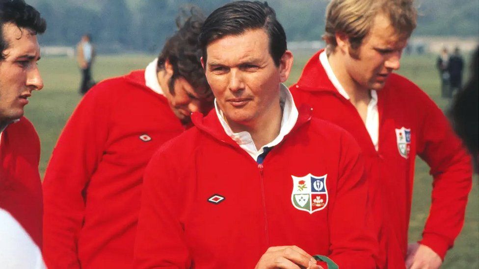 Llanelli 9-3 Seland Newydd: "Rwy'n siŵr i fi weld deigryn ar foch Dad ...