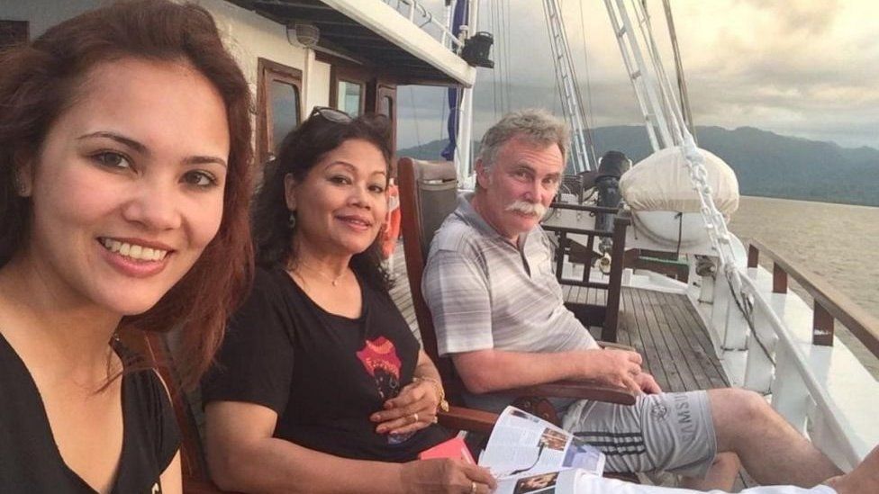 Jailed geologist Jim Fitton: MP says government needs to do more - BBC News