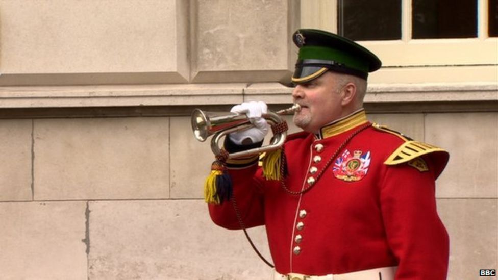 The Twelfth: Thousands march in Orange Order parades - BBC News