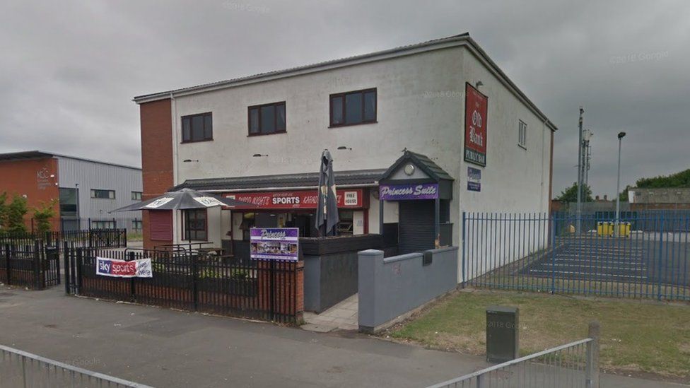 Huyton pub shooting: Two injured on first day of reopening - BBC News