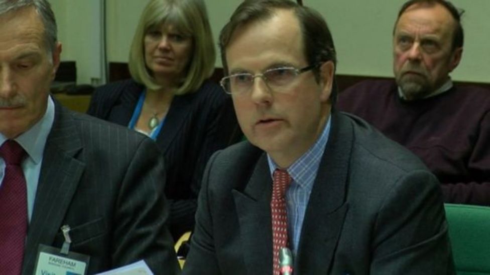 Family fights homes plan for Southwick Park estate - BBC News