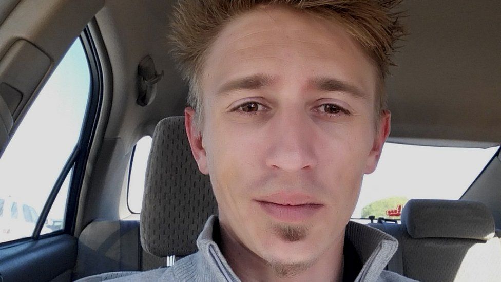 Tenants irked after apartment firm demanded Facebook 'likes' - BBC News