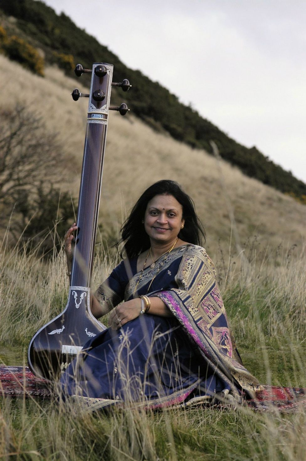 In pictures: South Asian culture in Scotland over 30 years - BBC News