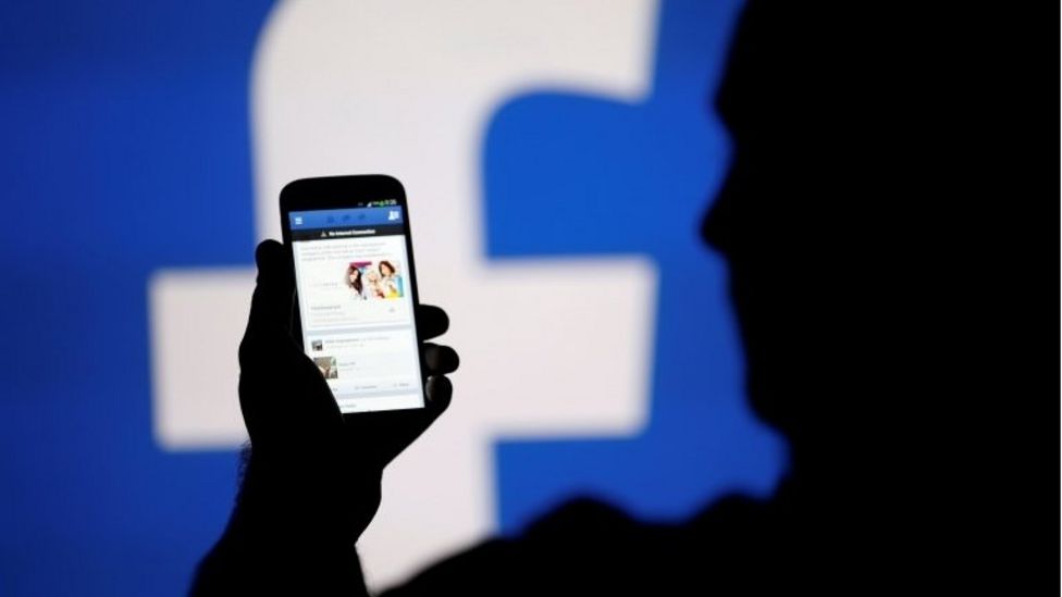 Facebook failed to remove sexualised images of children - BBC News