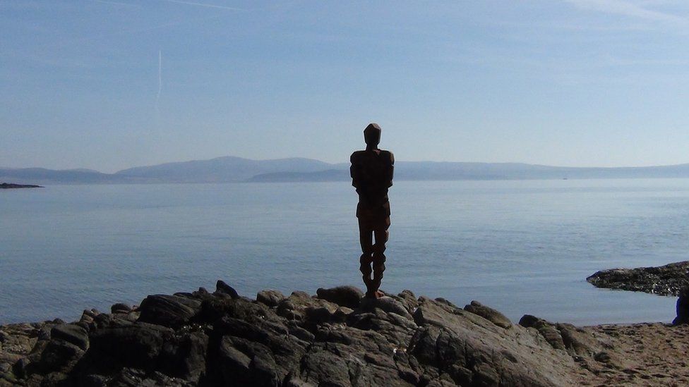 Antony Gormley sculpture gets permanent home - BBC News