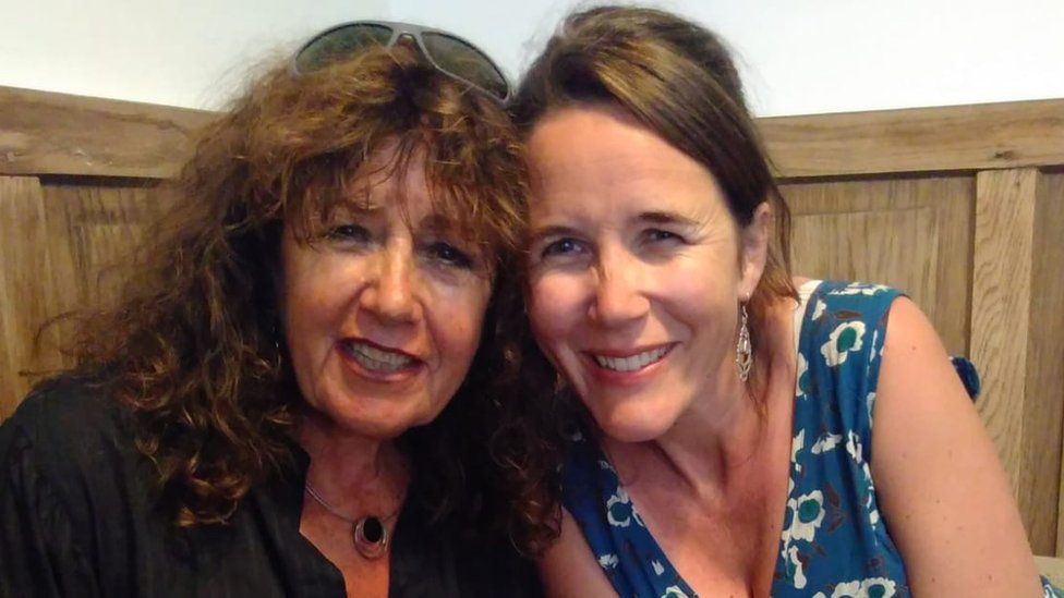 Will Brexit result in more 'Skype families'? - BBC News