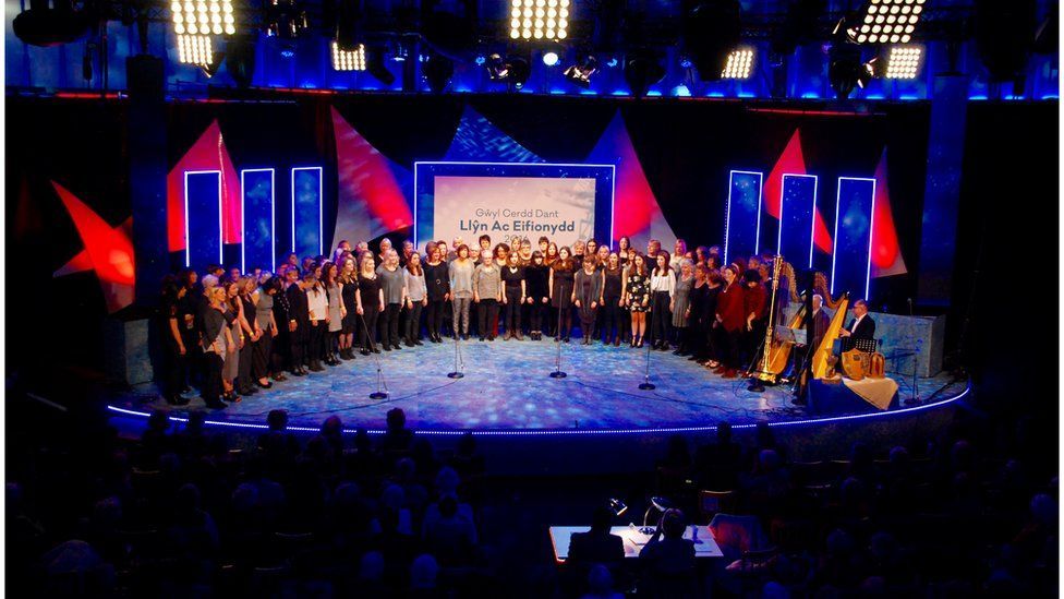 Ryff geid i osod cerdd dant (i'r rhai di-glem) - BBC Cymru Fyw