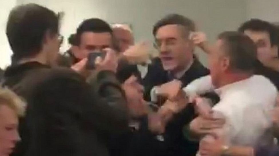 'Intolerance' threat to university free speech - BBC News