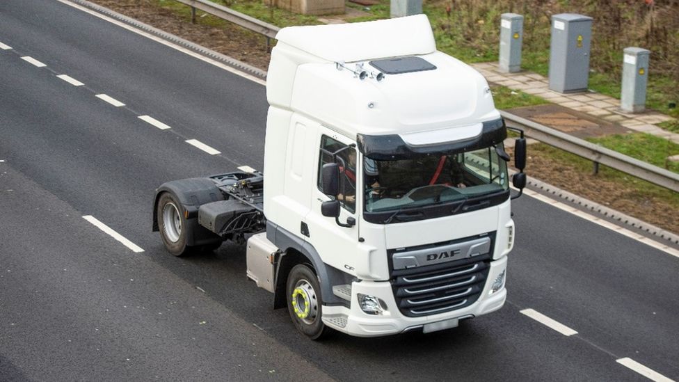 Cleveland Police: Force uses unmarked HGV to spot driving offences ...