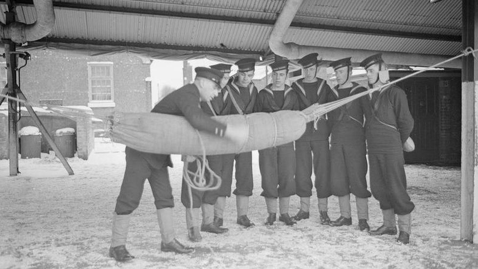 HMS Ganges: 40th anniversary of Royal Navy leaving training base - BBC News