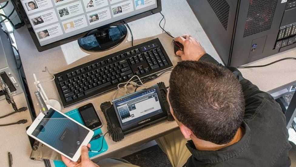 FBI-Apple case: Investigators break into dead San Bernardino gunman's ...