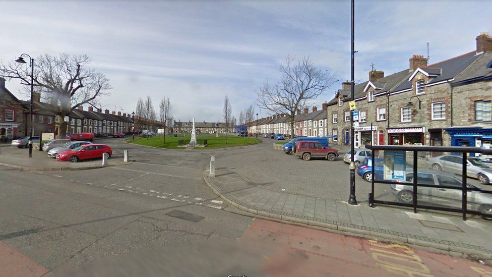 Vandals cut down Bessbrook's Christmas tree - BBC News