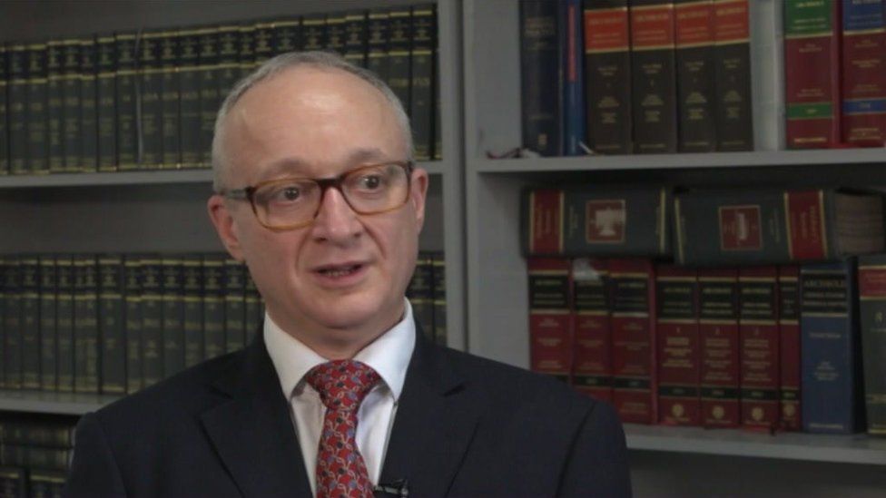 Nottingham lawyers 'not given enough time with prisoners' - BBC News