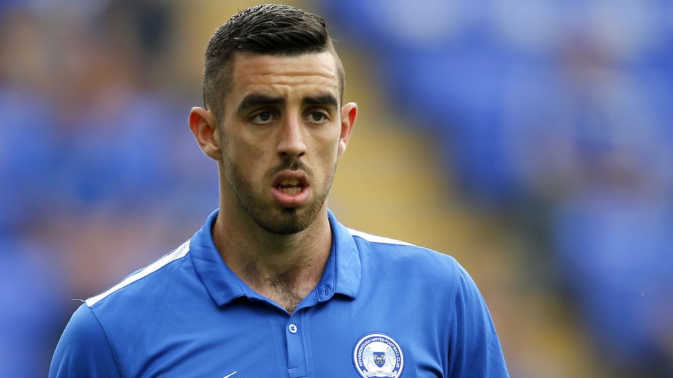 Joe Gormley signs pre-contract agreement with Cliftonville - BBC Sport