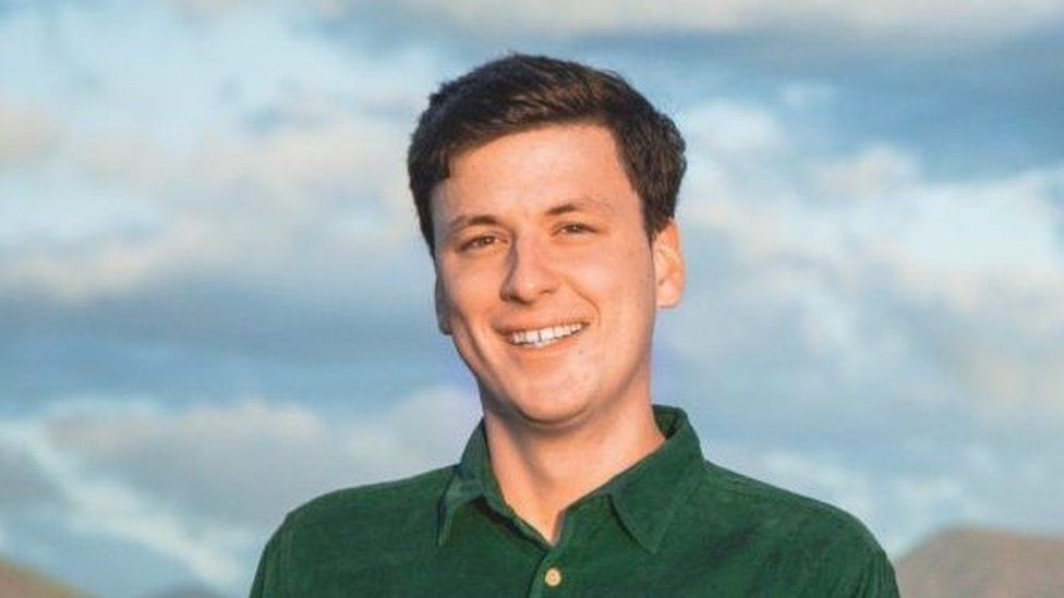 Pwy yw aelodau newydd Talwrn y Beirdd? - BBC Cymru Fyw