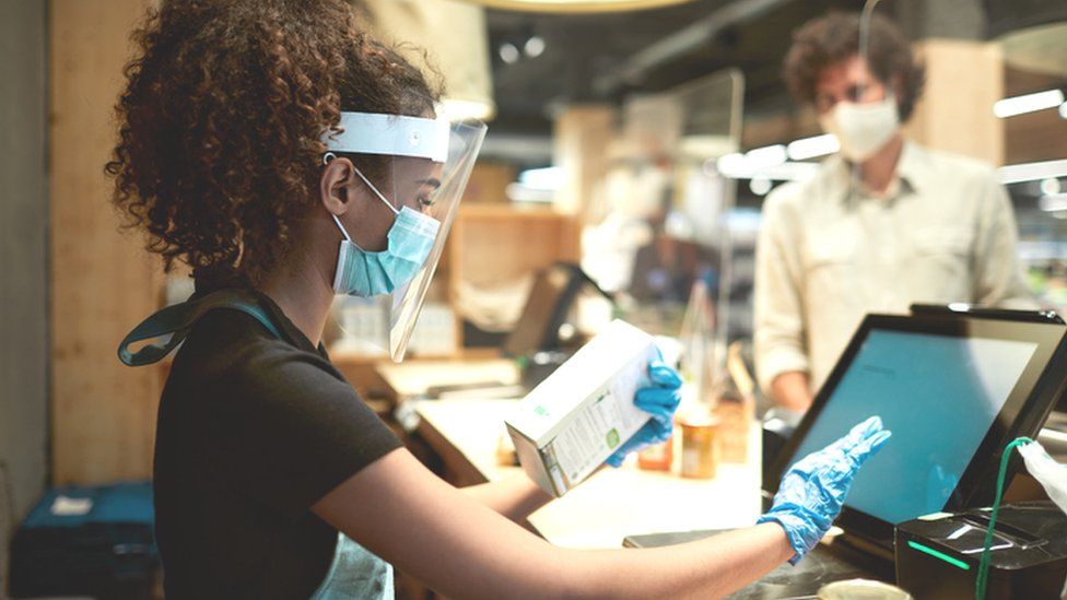 Police probe 285 incidents of abuse of retail staff - BBC News