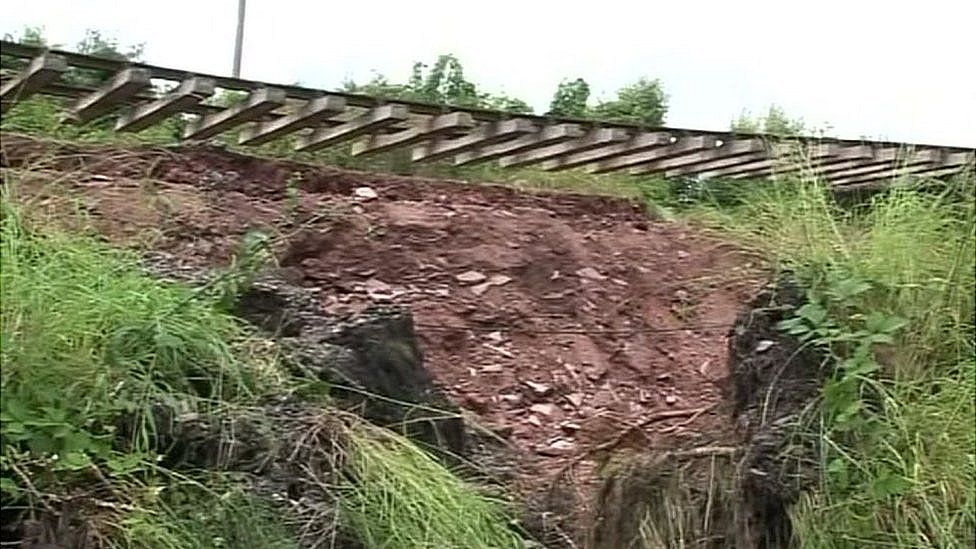 Severn Valley Railway marks 10 years since floods - BBC News
