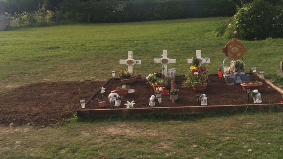 Clodagh Hawe's sister pays tribute to 'golden girl' - BBC News