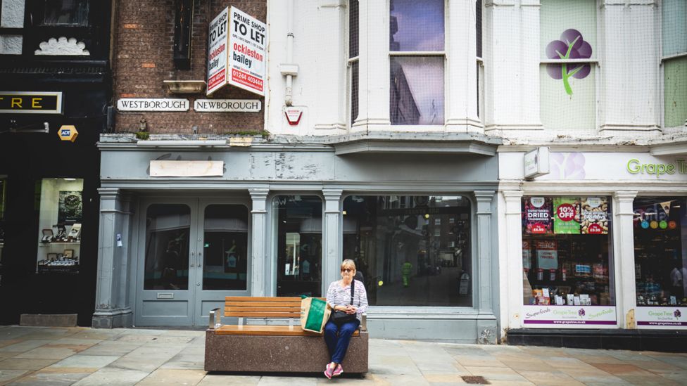 Zoomtown-on-Sea? The lure of a new life on the coast - BBC News