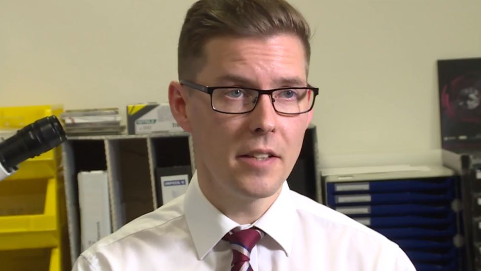 Government to crack down on antique guns due to crime links - BBC News