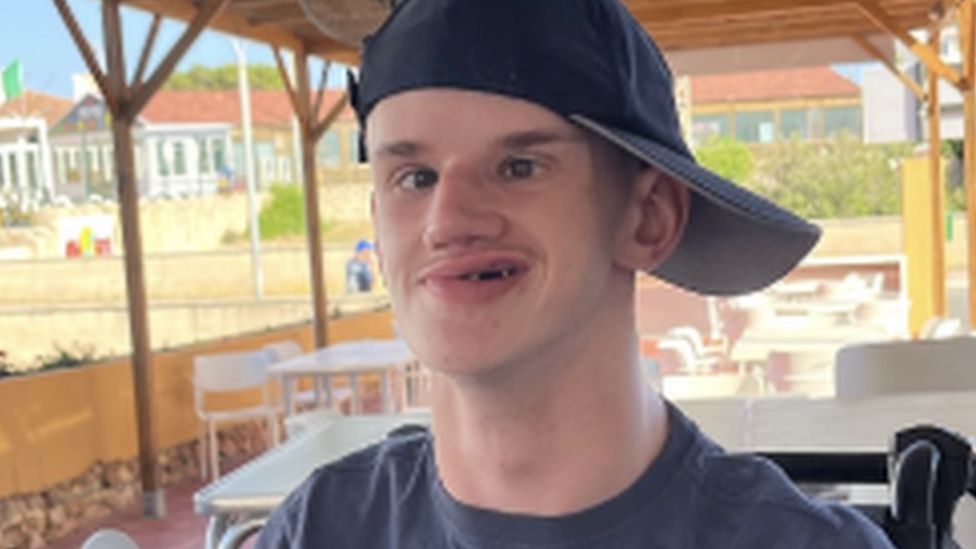 Disabled people facing ‘significant’ cuts to support - BBC News