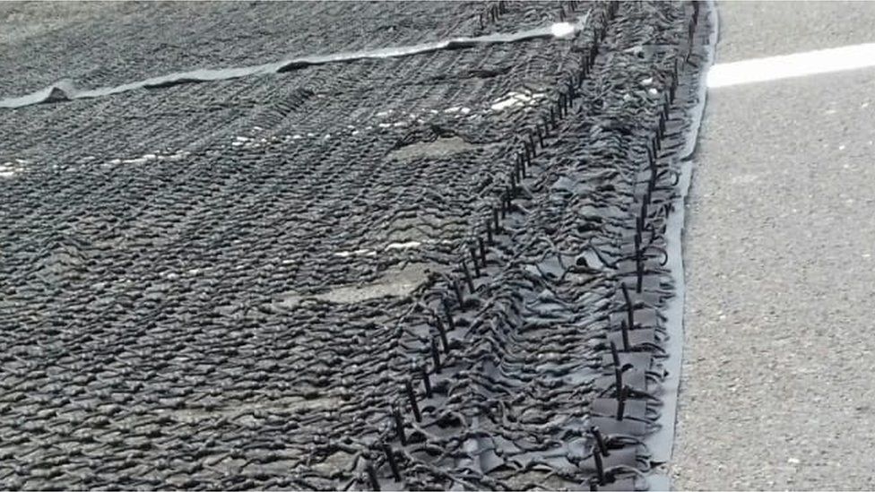 Steel spiked net to tackle London vehicle terror attacks - BBC News