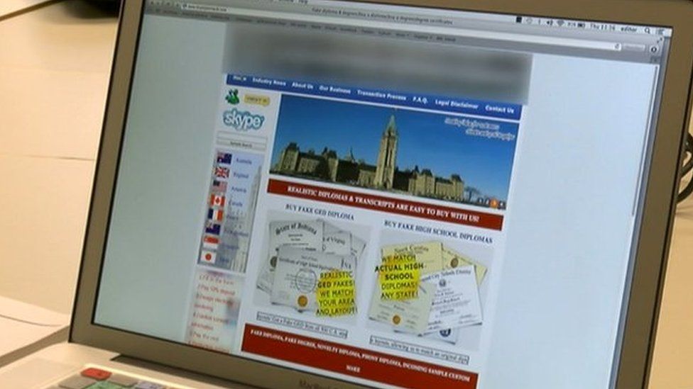 Fake university degree websites shut down - BBC News