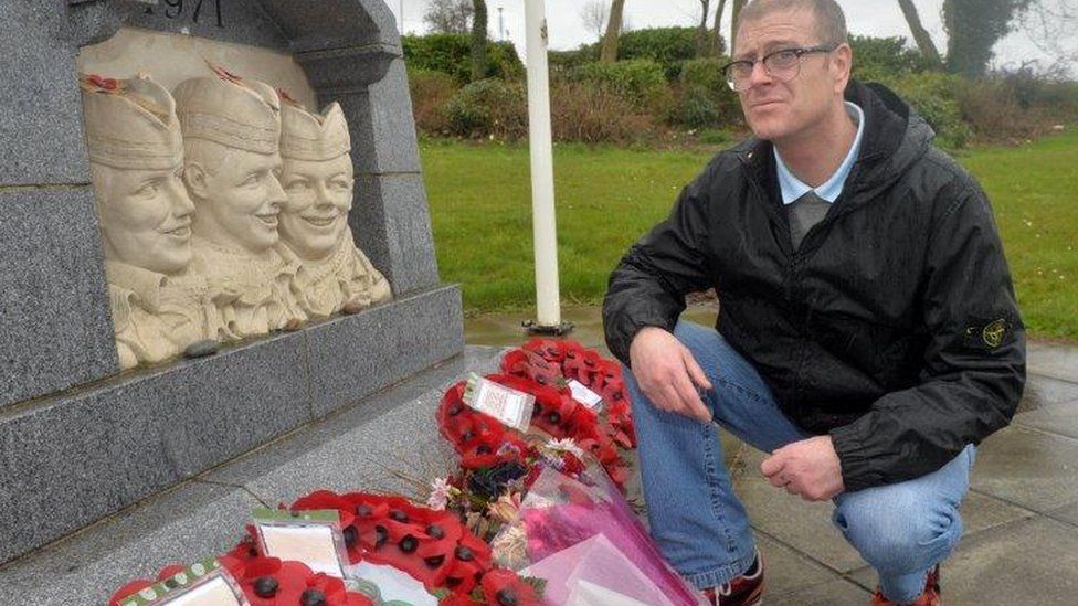 SNP's John Mason sorry for IRA 'freedom fighters' tweet - BBC News