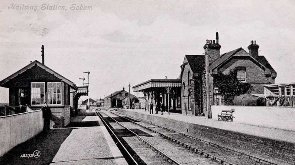 Soham bells toll to mark World War Two rail disaster - BBC News