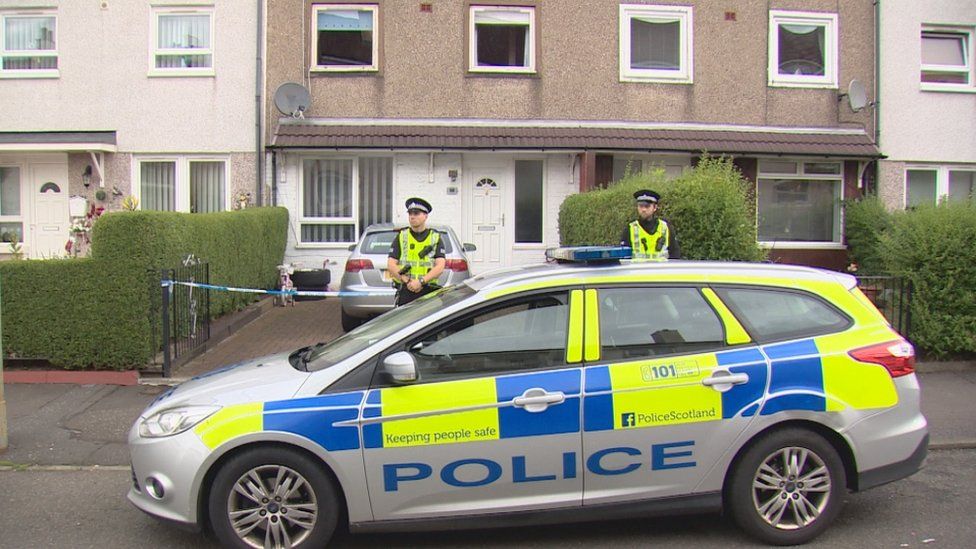 Baby taken to hospital in Glasgow with serious injuries - BBC News