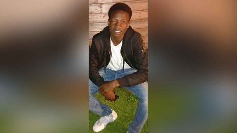 Jefferey Wiafe stabbing: Brooke Turrell cleared of murder - BBC News