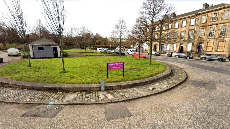Teenager charged with attempted murder in Edinburgh - BBC News