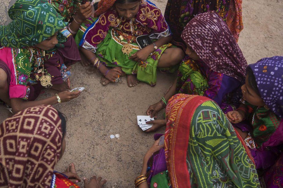 The child marriage tradition of an Indian tribe - BBC News