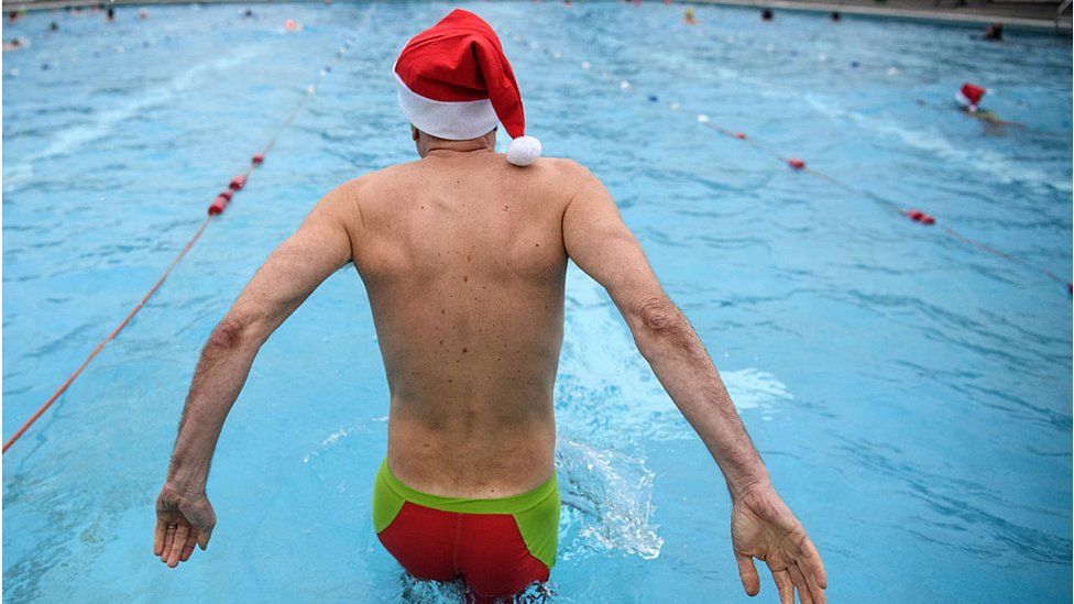 Caught on Christmas camera: Santa snaps over the decades - BBC News