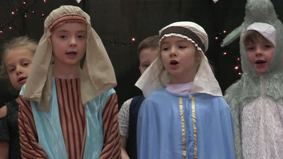 Christmas: Are you still having a nativity play? - BBC Newsround