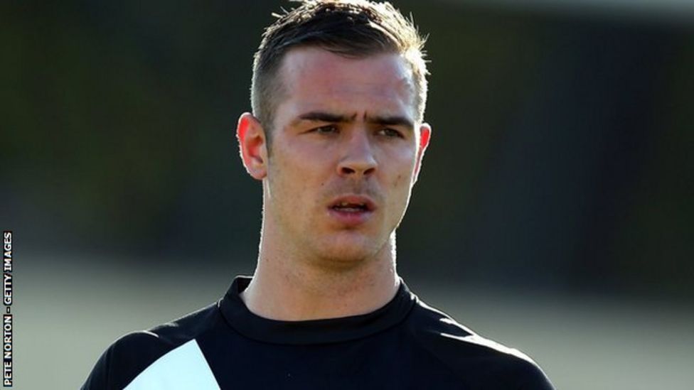 Tom Pope: Port Vale top scorer might need hernia operation - BBC Sport