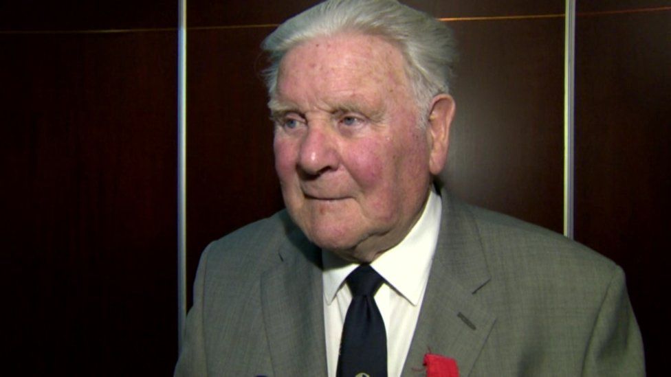 D-Day: NI veterans receive France's top military honour - BBC News