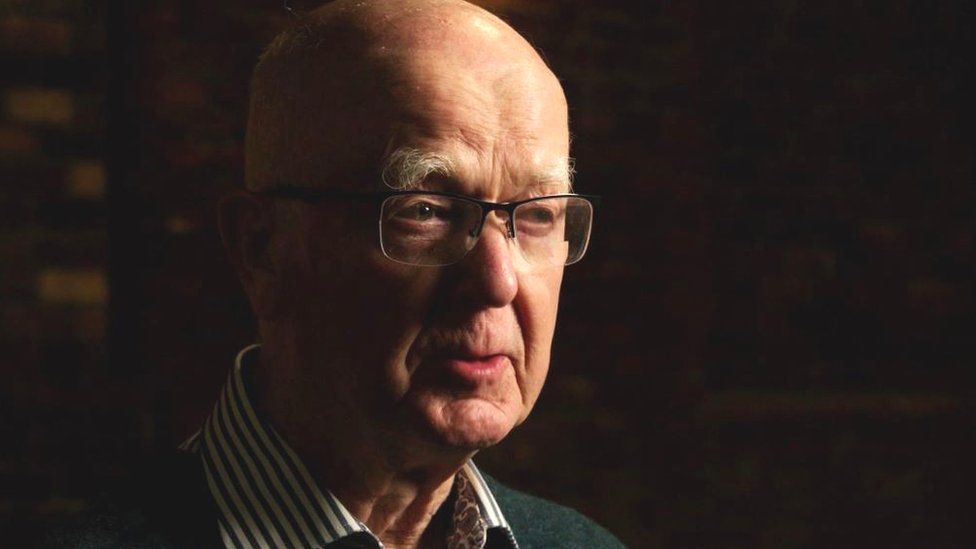 'Voice of football' Archie Macpherson hid black despair - BBC News