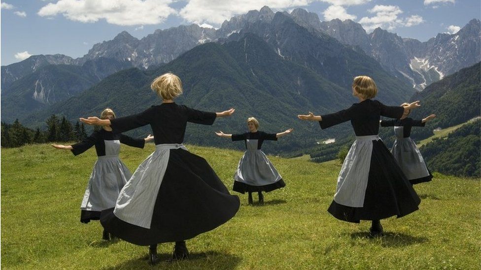 Why fans are still singing along to the Sound of Music - BBC News