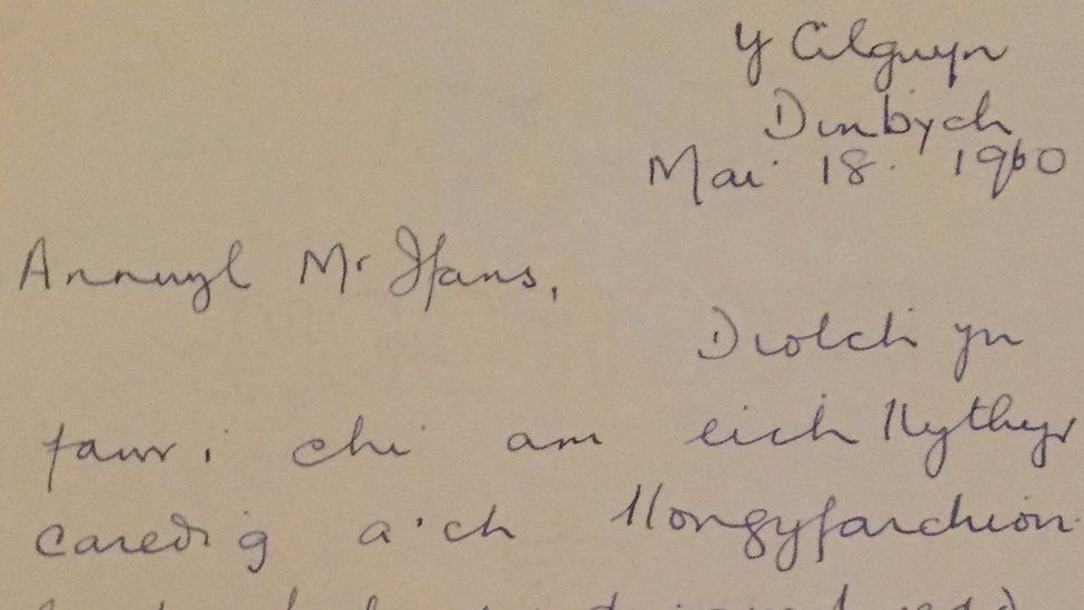 Trysor yn y Grug - llythyr Kate Roberts mewn llyfr ail-law - BBC Cymru Fyw