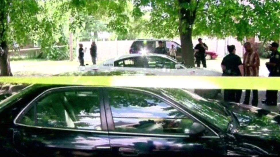 Kalamazoo, Michigan: Six shot dead in 'random' attacks - BBC News