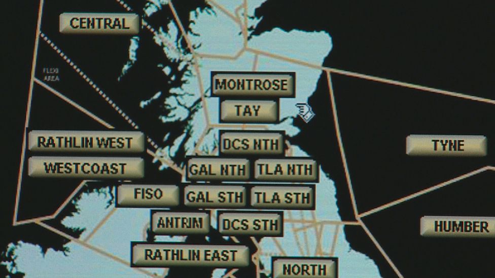 Air traffic control 'needs massive modernisation' - BBC News